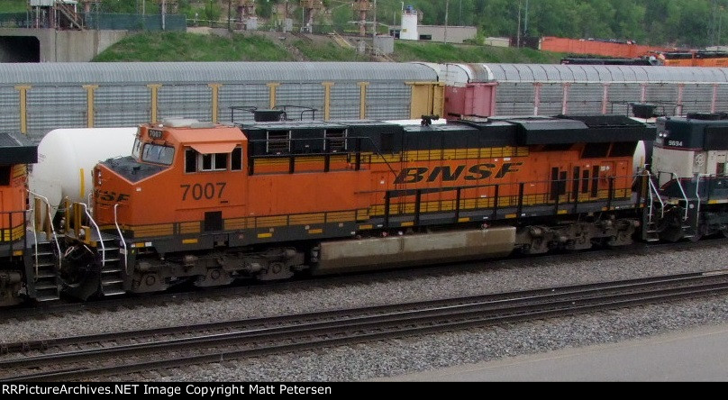 BNSF 7007